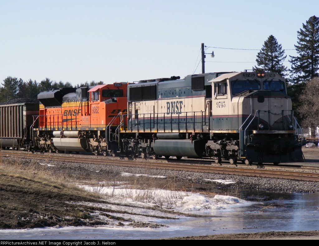 BNSF 9745 and BNSF 9362